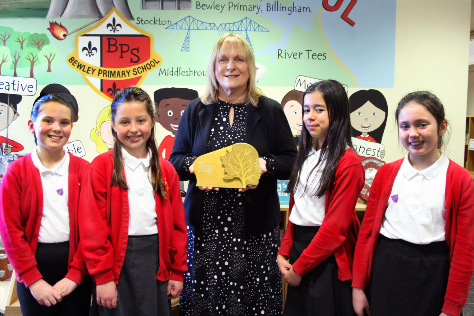 Headteacher of the Year in a Primary School |https://bewleyprimary.org.uk